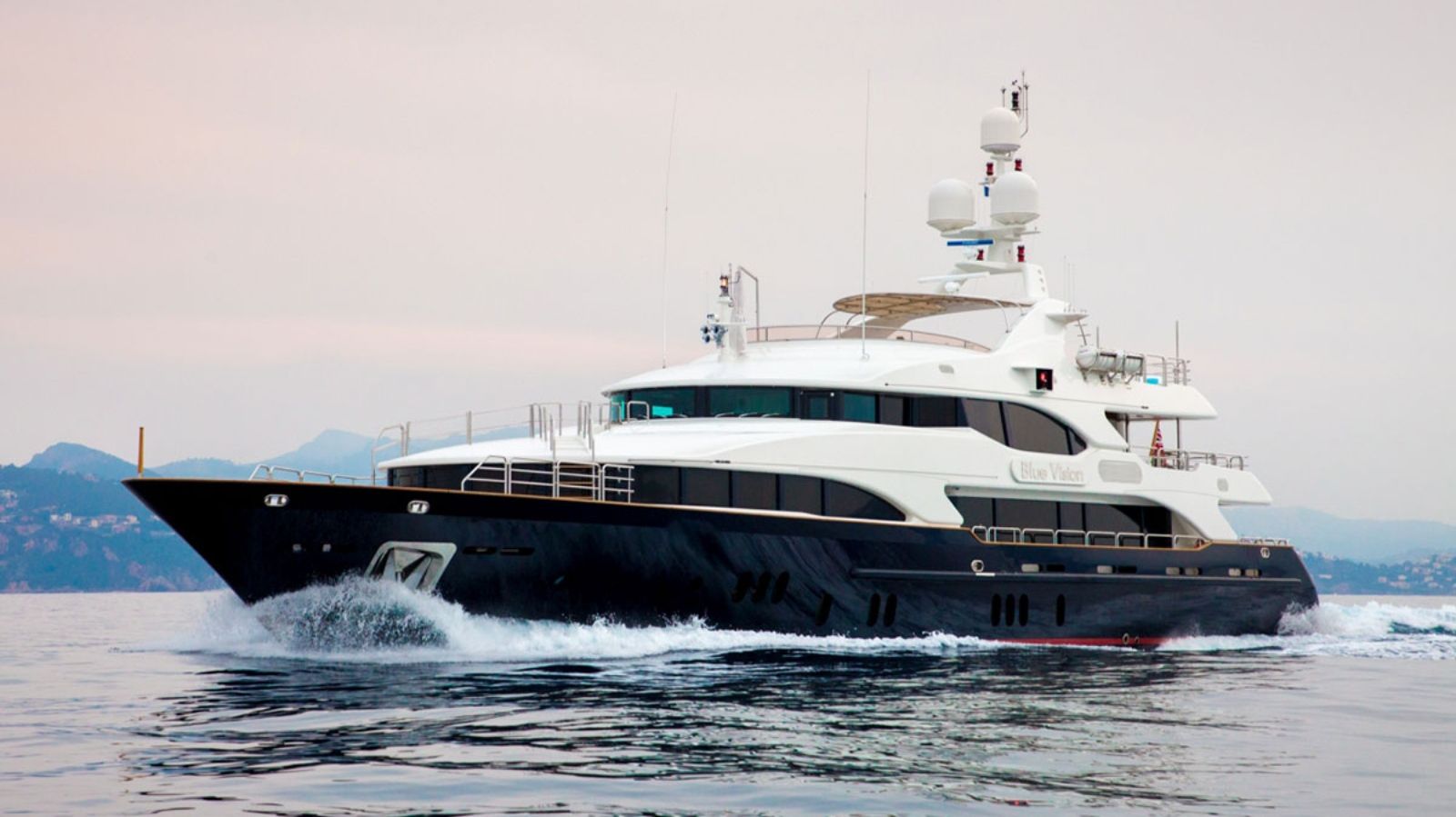 44m Benetti motor yacht Blue Vision sold